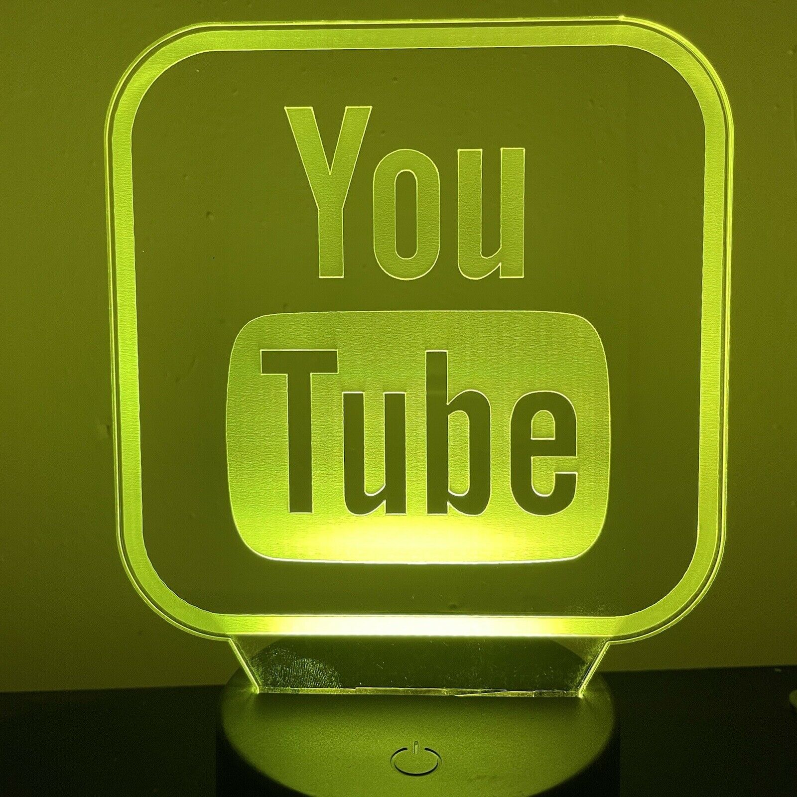 YOUTUBE LOGO 3D NIGHT LIGHT – Eyes Of The World